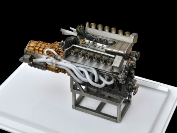 Ferrari 330 P4 V12 Engine collection - Suber Factory